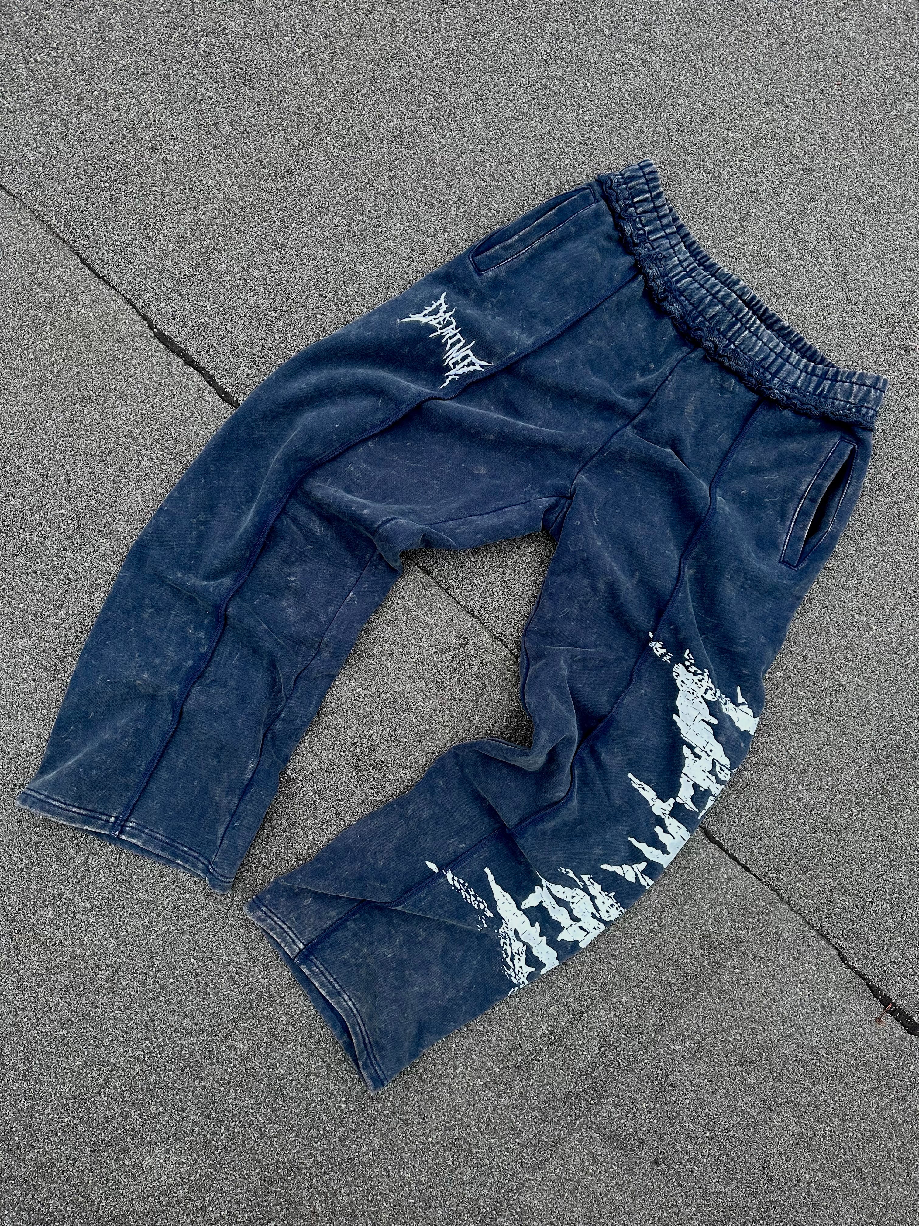 DEEP BLUE CRACKED LOGO PANTS – DETAINED